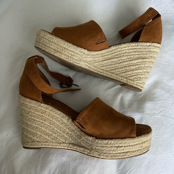 Universal Thread | Shoes | Universal Thread Espadrille Wedges | Poshmark